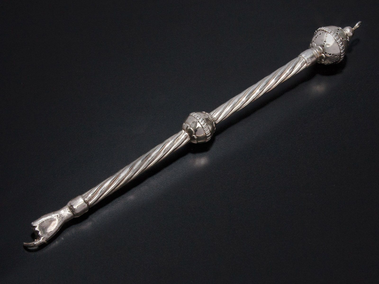 Spiral fluted shaft with center ball knop. Ornamented with large ...